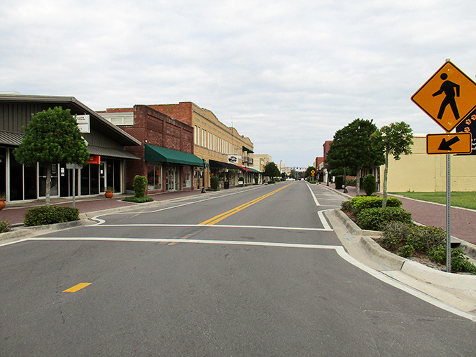 Wauchula's main drag has that "just before the big scene in a movie" vibe&mdash;quiet streets practically whispering stories of small-town secrets.