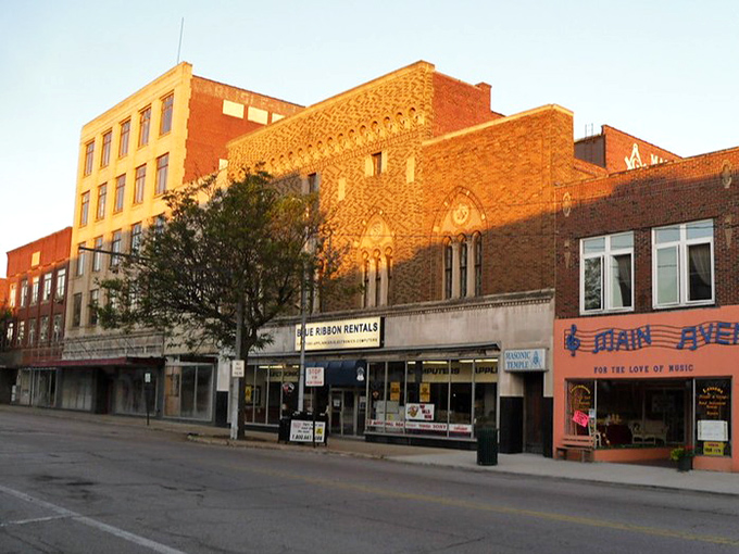 Ashtabula's vintage storefronts create a nostalgic atmosphere where neighbors still know each other by name.