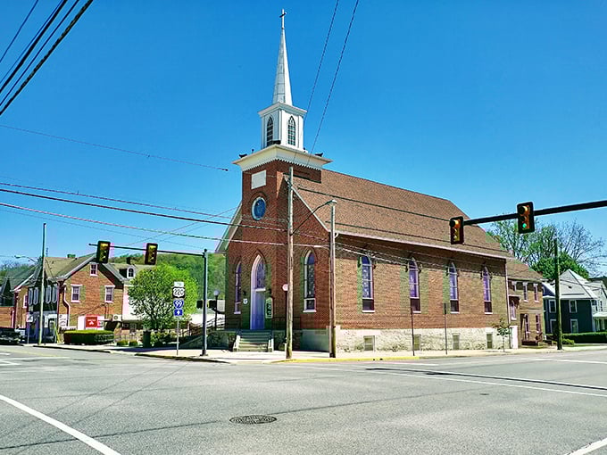 Bedford's courthouse square anchors a community that's been welcoming travelers since before your great-grandparents were born.