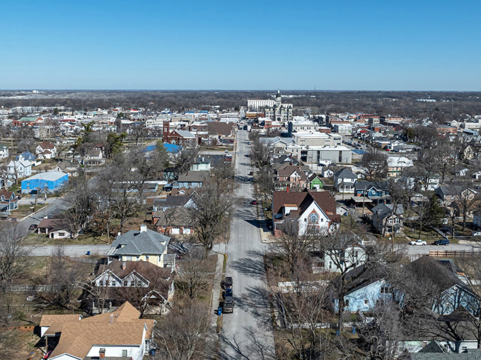 From up here, you can see why they call this corner of Missouri home sweet home. 
