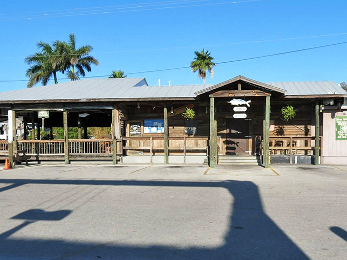 This open-air setup lets the Gulf breeze season your meal before it even reaches your table.