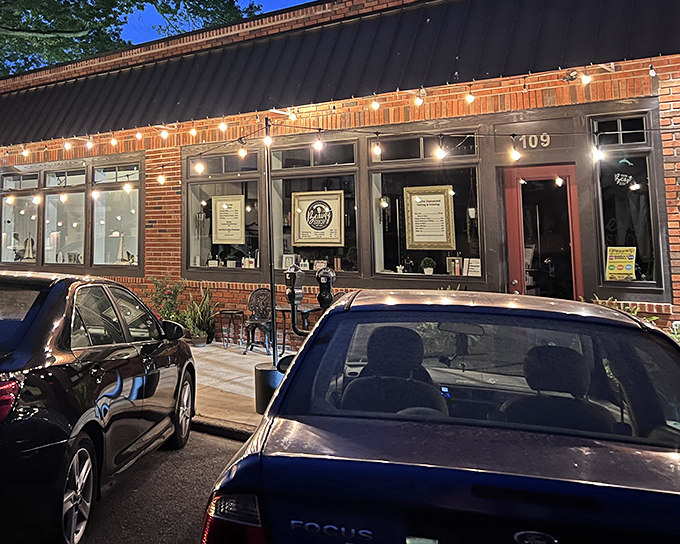 Twinkling lights and brick exterior set the stage for seafood that performs Broadway-worthy flavor numbers on your palate.