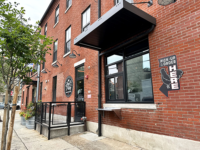 That honey hot sauce at Love & Honey doesn't just complement the chicken &ndash; it completes it, like finding your food soulmate.