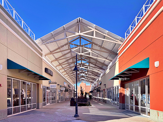 Covered walkways mean weather never ruins your bargain-hunting plans at this well-designed shopping destination.