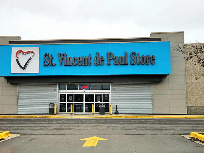 When a thrift store looks this professional, you know they take their treasure hunting seriously.