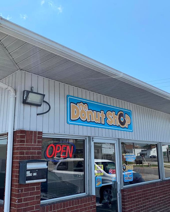 The blue and white color scheme gives this place that timeless American diner feel we love.