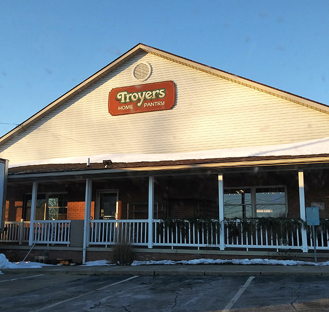 Clean lines outside, classic pies inside - the perfect marriage of contemporary comfort and grandmother's recipes.