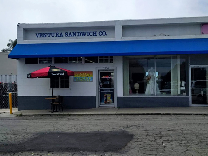 The simple blue and white design captures that effortless California coastal vibe we all crave.