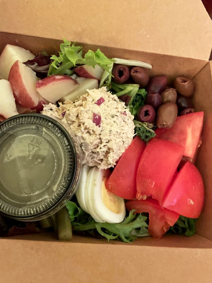 This Cobb salad box is what lunch dreams are made of. Protein, veggies, and olives playing together like the Beatles in their prime.