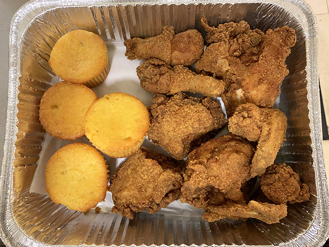 Cornbread muffins and fried chicken: a combination so perfect it should be enshrined in the Comfort Food Hall of Fame.