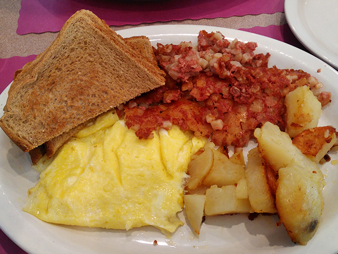 A breakfast that doesn't need filters &ndash; eggs, potatoes, and bacon in perfect harmony on a plate that means business.
