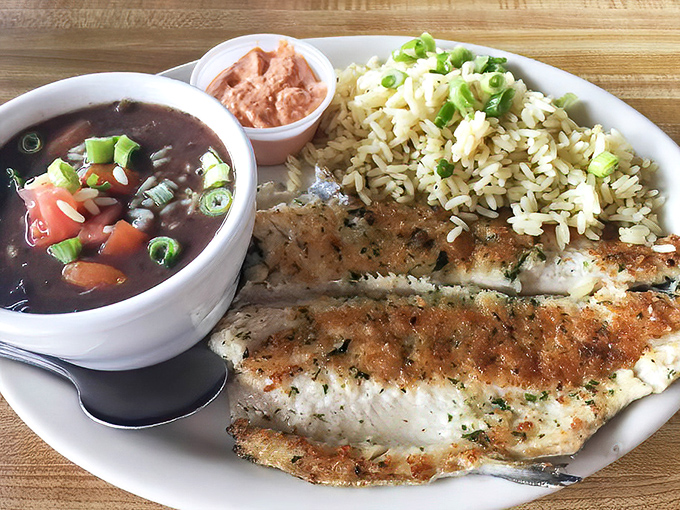 Fresh fish, perfectly seasoned rice, and broccoli that actually looks appetizing. This plate is what healthy eating should always be.