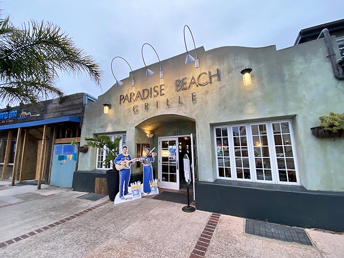 Paradise Beach Grille's inviting facade promises seafood with a view&mdash;the kind of place where "I'll just have a salad" turns into "I'll have the seafood platter, please."