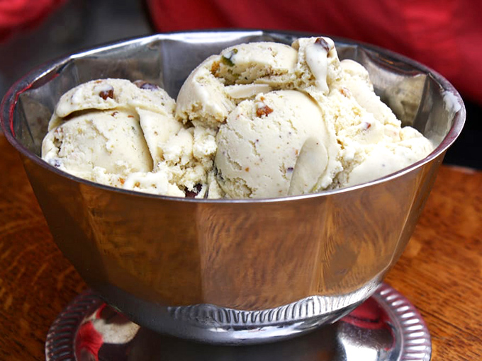 That pistachio scoop looks ready to star in its own Italian cinema masterpiece &ndash; call it "La Dolce Gelato."