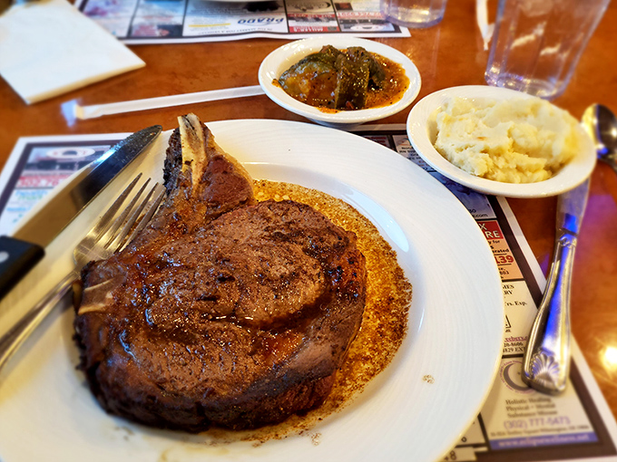 A prime rib so commanding it deserves its own theme music, with sides that know their supporting role but still deserve a standing ovation.