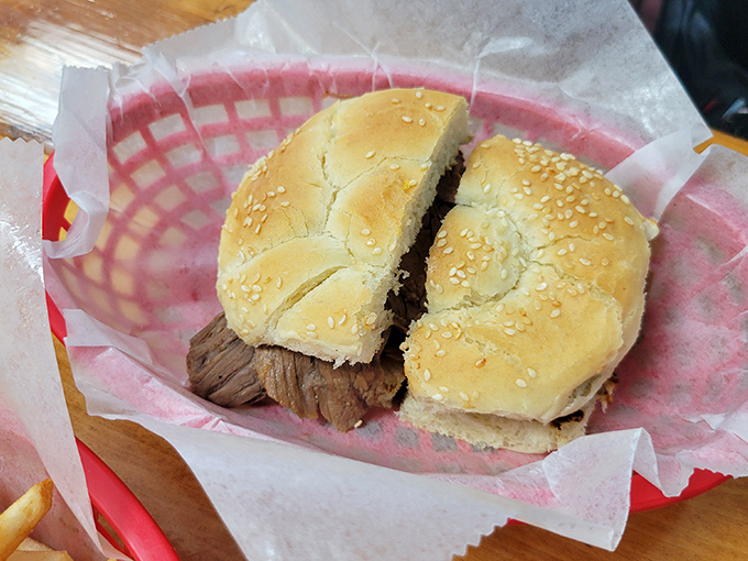 A roast beef sandwich that doesn't need fancy tricks or pretentious descriptions&mdash;just quality meat, fresh-baked bread, and the dignity of simplicity.