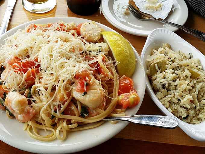 Pasta that's merely a vehicle for delivering seafood treasures to your face. Those shrimp look like they were swimming this morning.