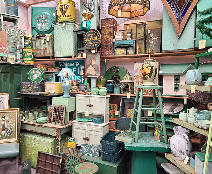 A mint-green paradise that would make Wes Anderson swoon. This booth's color coordination deserves its own Pinterest board.