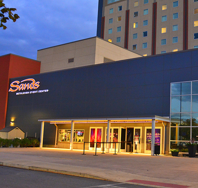 The Sands Bethlehem Event Center brings Vegas-worthy entertainment to Pennsylvania's Lehigh Valley, no desert crossing required.