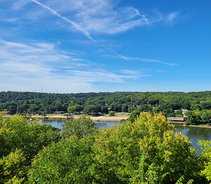 The view that launches a thousand Instagram posts. This panorama of the Rock River valley makes you forget you're in the supposedly flat Prairie State.