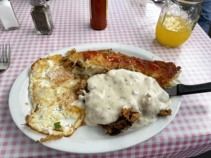 When country gravy meets crispy chicken fried steak, magic happens. This plate could fuel a farmer through harvest or a tourist through wine country.
