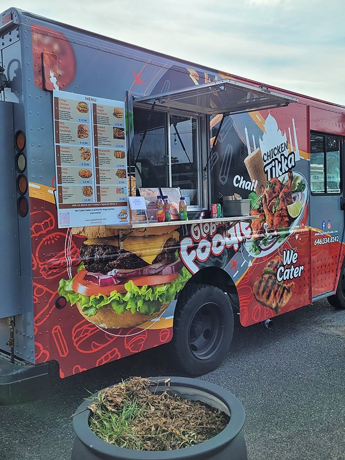 Even bargain hunters need fuel! This food truck brings welcome sustenance when you've shopped yourself into a hunger emergency.