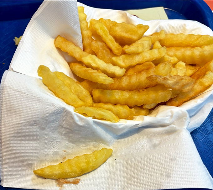 Crinkle-cut fries with the perfect golden exterior and fluffy interior. The paper liner will be empty before you know it.