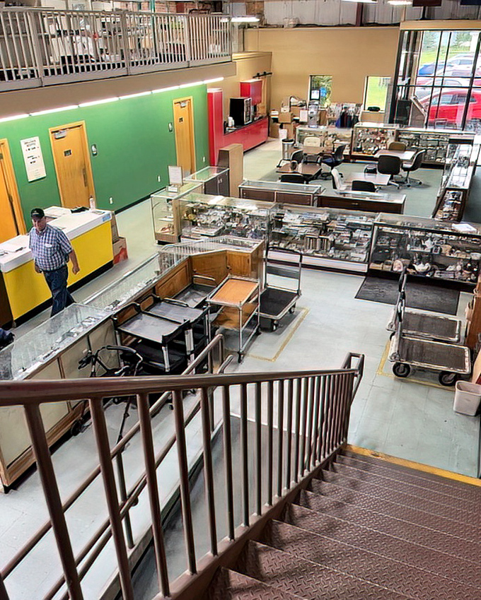 A bird's-eye view of paradise! From this vantage point, you can plot your treasure-hunting strategy like a general planning a campaign.