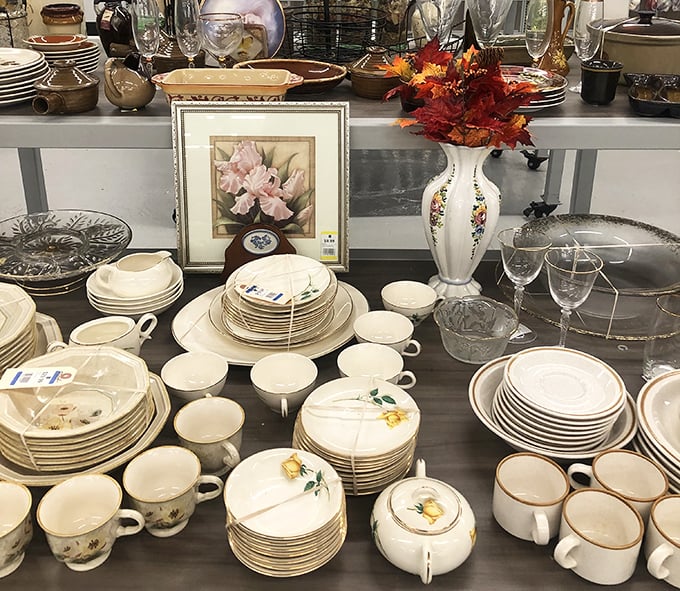 Dish-covery zone! These place settings have seen more family dinners than a Thanksgiving reunion special. Your tablescape upgrade is waiting.