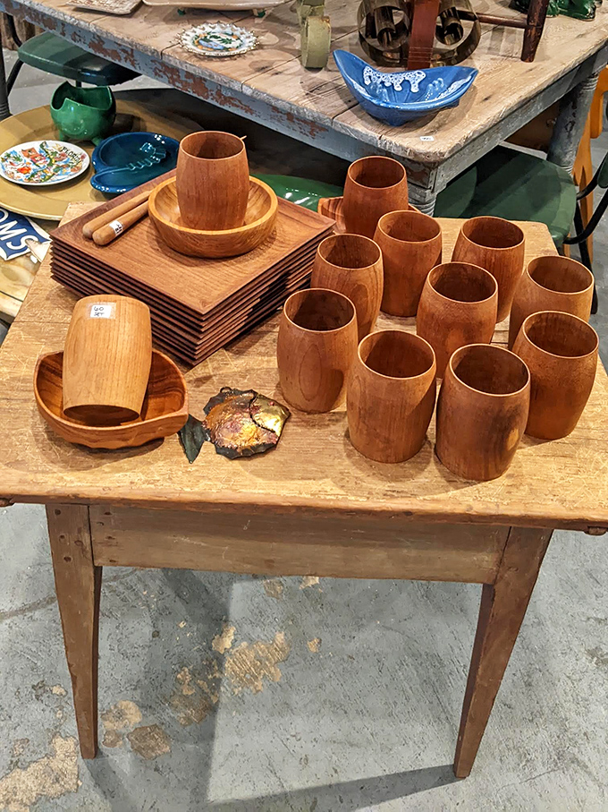 Handcrafted wooden dinnerware that would make Ron Swanson proud. Nature's dishware&mdash;practical, beautiful, and impossible to break in the dishwasher.