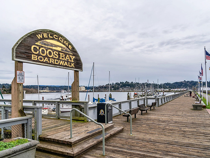 Coos Bay's boardwalk invites the kind of leisurely strolls that used to be America's favorite pastime.