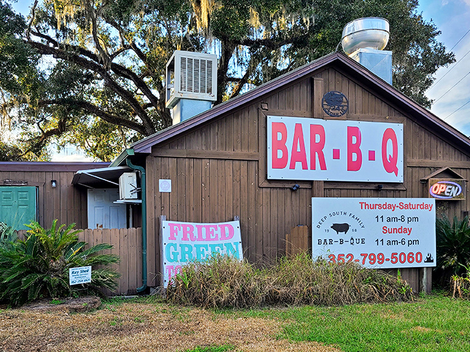 This rustic wooden building looks like it was transplanted straight from the heart of Georgia.