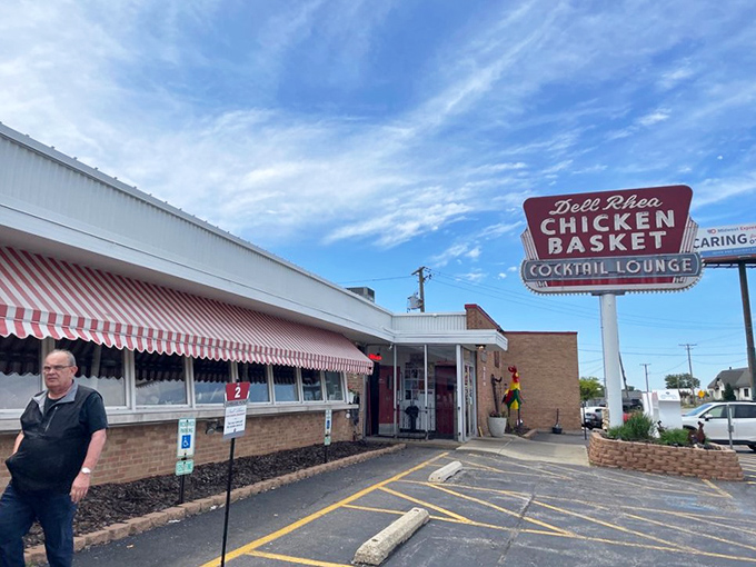 Dell Rhea's vintage sign has been calling chicken lovers for generations now.