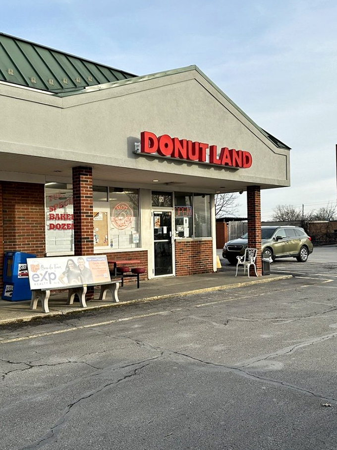 Donut Land's classic American diner aesthetic reminds us that some things never go out of style &ndash; like perfect donuts.