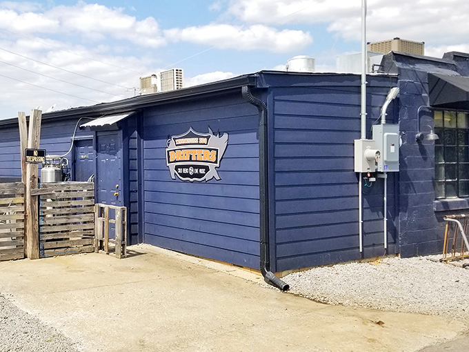 Blue building, bright lights, brilliant barbecue&mdash;sometimes the best things come in the most colorful packages.