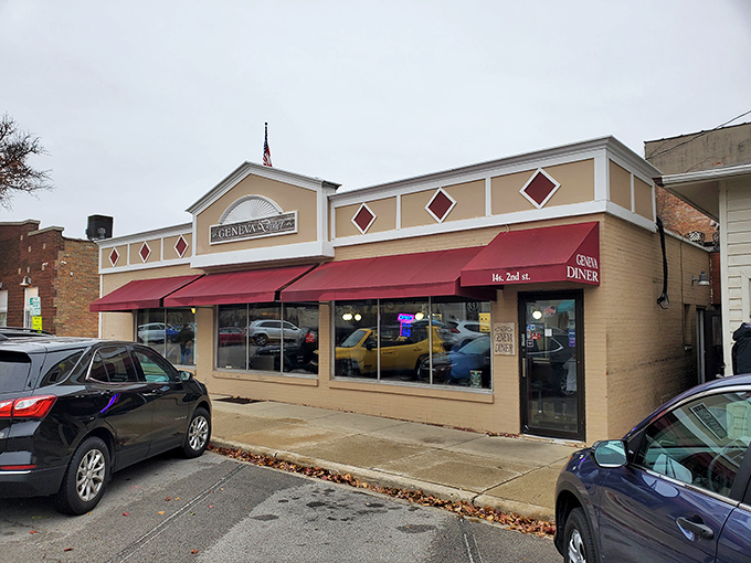 Geneva Diner's charming exterior fits perfectly into this picturesque Fox Valley town. Those red awnings promise homestyle goodness inside.