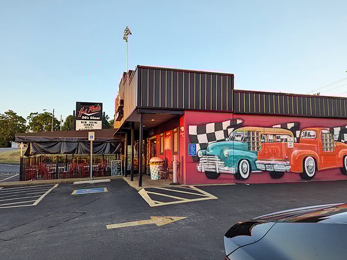 Hot rods and hot plates! This vibrant diner celebrates America's love affair with classic cars and classic comfort food.