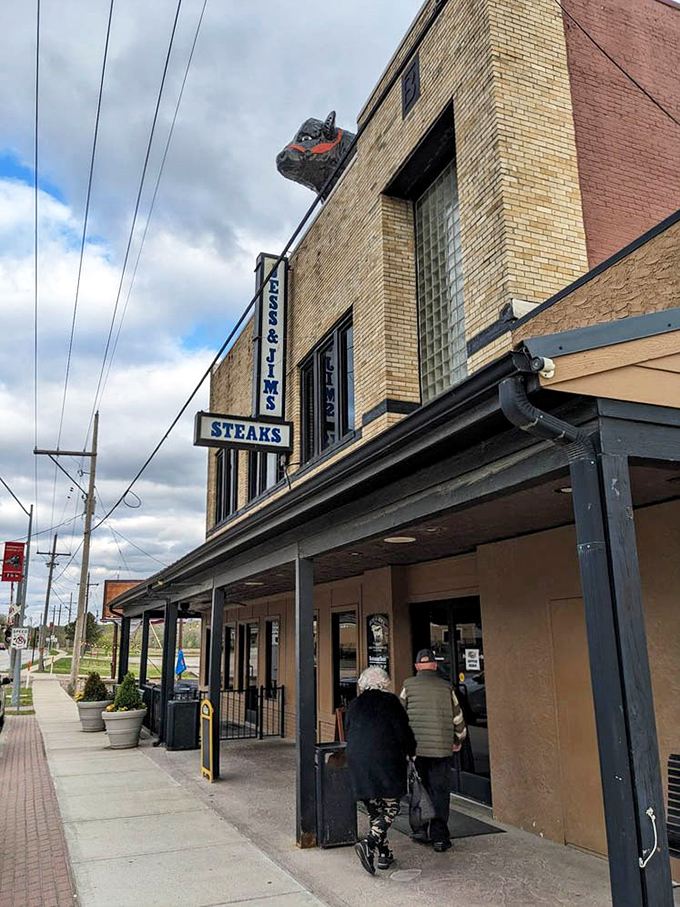 The rooftop bull has watched over Kansas City steak lovers for decades - a true landmark of beef.