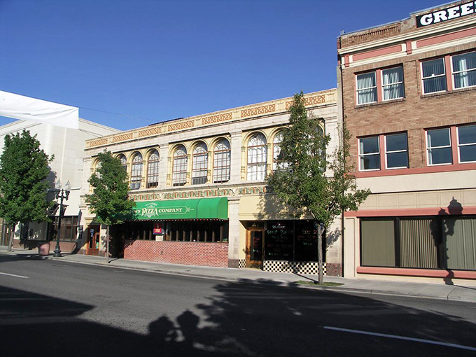 Klamath Falls' historic downtown looks like a movie set where everyday people live extraordinary, peaceful lives.