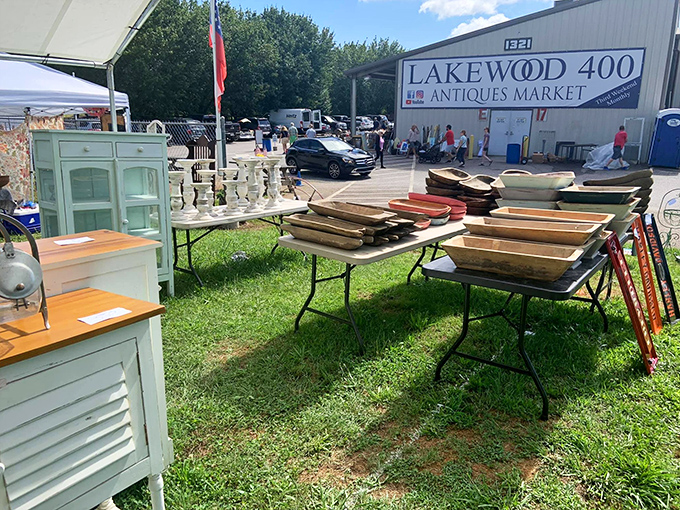 Lakewood 400's monthly magic draws crowds like a vintage version of Black Friday excitement.