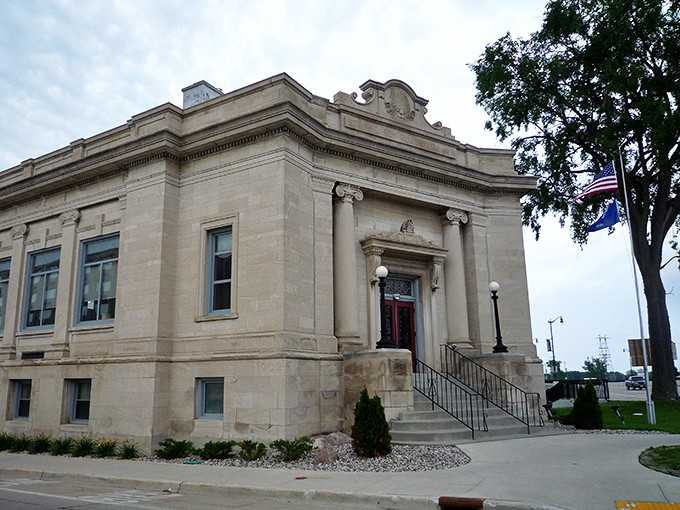 Marinette's Main Street looks like the film set for "Small Town America"&mdash;where every storefront tells a story and parking is actually available.