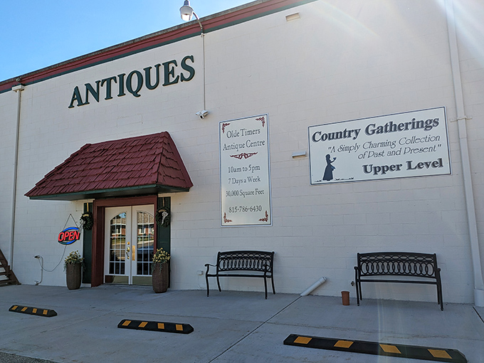 Country charm meets serious antique hunting in this cozy spot that feels like visiting grandma's attic.