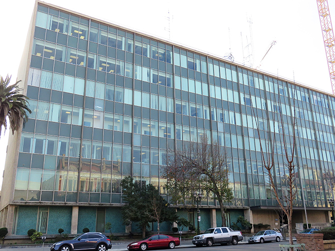 Modern glass and steel reflect California's progressive spirit while keeping costs refreshingly down-to-earth.