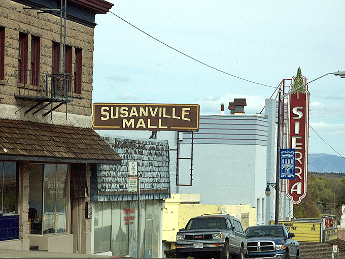 A beauty unfolds in this mountain valley where nature also provides entertainment.