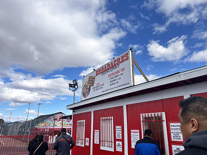 Not just shopping&mdash;it's an experience! Broadacres' wide walkways invite exploration between vendor stalls packed with potential treasures.