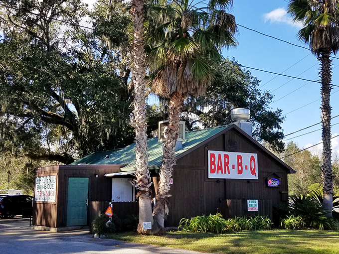When your restaurant looks like a country cabin, you're promising authentic southern comfort inside.