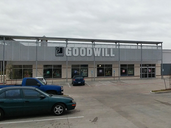 Clean lines and ample parking make this Goodwill location the Mercedes-Benz of thrift store experiences.