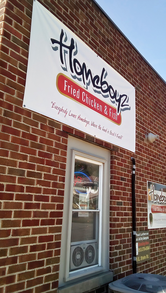 Sometimes the best fried chicken comes from places that look like they belong in your own backyard.