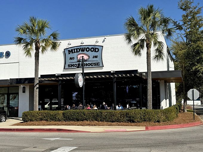 White walls and sunshine create the perfect backdrop for Midwood's smoky, meaty masterpieces.