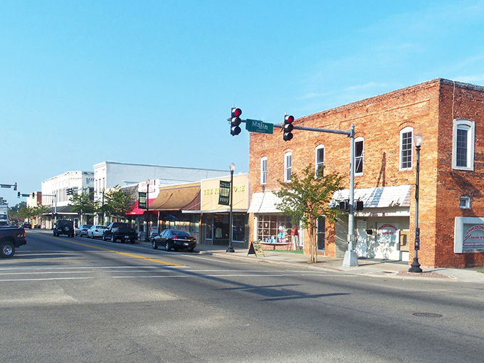 Perry's brick-lined Main Street invites leisurely strolls and window shopping without breaking your retirement budget.